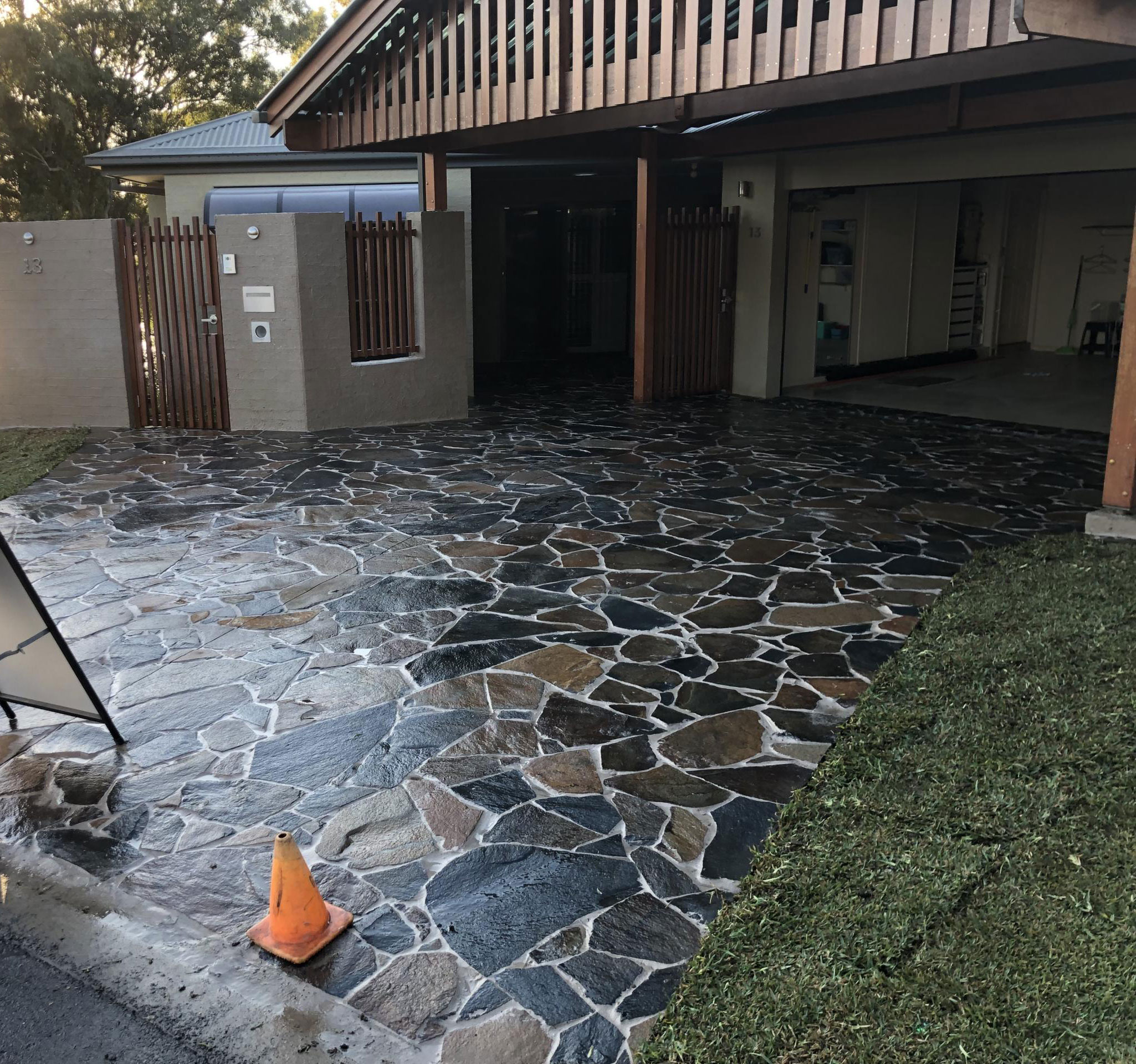 Natural Rock Paving Tweed Heads - JNS Landscapes
